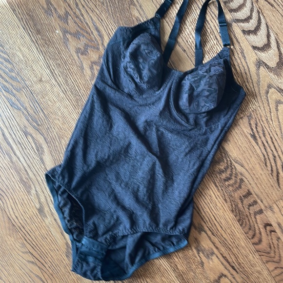 Maidenform | Intimates & Sleepwear | Maidenform Lace N Smooth Body ...